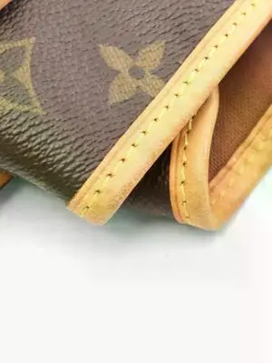 LOUIS VUITTON Batignolles Horizontal Tote Bag