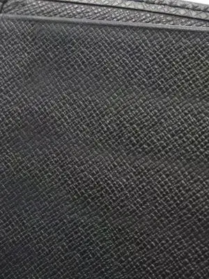 LOUIS VUITTON 2003 Taiga Bi-fold Wallet