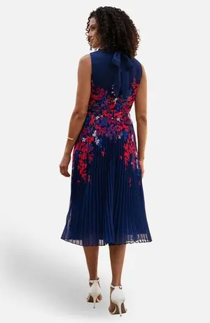 YUMI Printed Pleated Midi Dress
