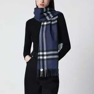 Burberry Cashmere Scarf With A Checked Pattern - Blue
