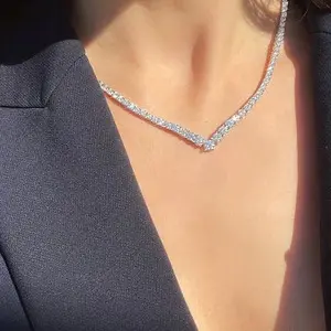 LENI JAMES Valentina Graduated V Tennis Necklace