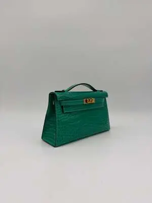 Hermès Kelly Shiny Alligator With Gold Hardware