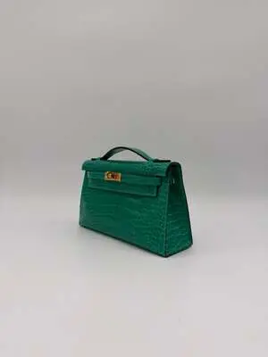 Hermès Kelly Shiny Alligator With Gold Hardware