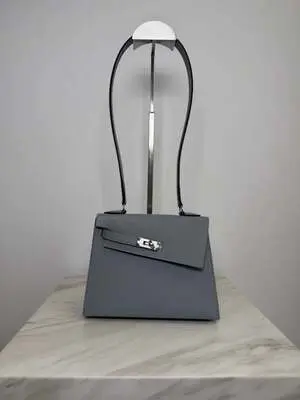 Hermès Kelly Gris Pantine Epsom Leather Handbag