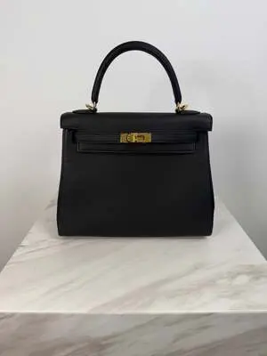 Hermès Kelly 25 Togo Leather Handbag - Black