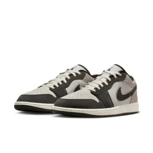 JORDAN 1 Low Se Sneakers - White