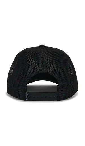 HAPPY CAPS Trucker Hat With Graphic Detail - Black