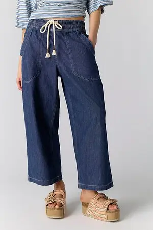 Intentionally Blank Flatform Sandals
