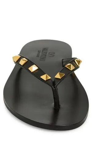 Valentino Garavani Rockstud Embellished Flip Flops - Black