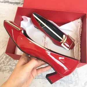 ROGER VIVIER Trompette Buckle Pumps