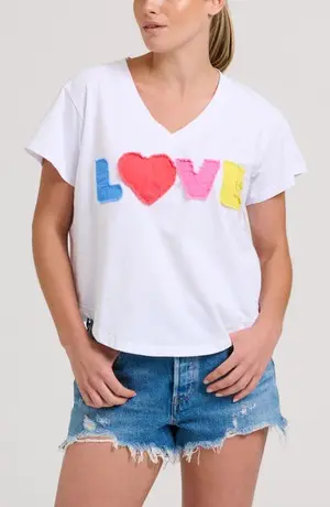 SHIRTY Raw Edge Appliqué V-neck T-shirt