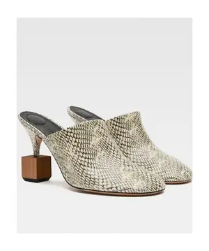 Jacquemus Bisou Slip-on Mules With Sculptural Heel Ornaments - Nude