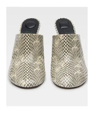 Jacquemus Bisou Slip-on Mules With Sculptural Heel Ornaments - Nude