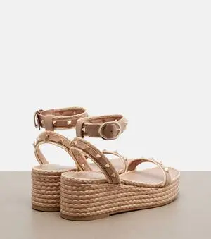 Valentino Garavani Rockstud Leather Platform Sandals - Beige