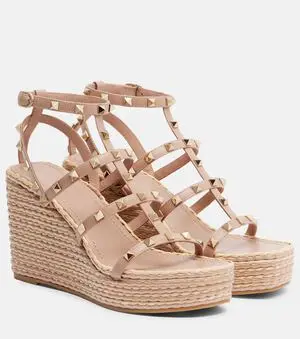 Valentino Garavani Rockstud Leather Wedge Sandals - Beige
