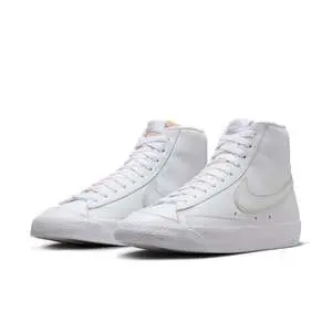 Nike Blazer Mid '77 Vintage High Top Sneakers - White