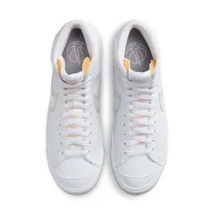 Nike Blazer Mid '77 Vintage High Top Sneakers - White