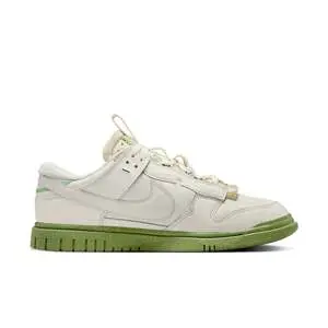 Nike Dunk Low Remastered Sneakers