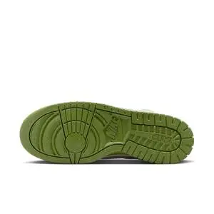 Nike Dunk Low Remastered Sneakers