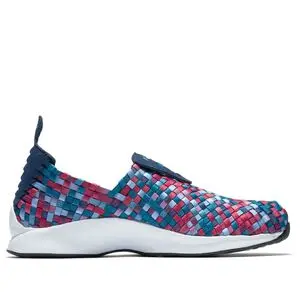 Nike Woven Premium