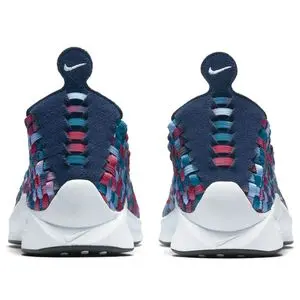 Nike Woven Premium