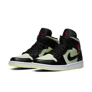 JORDAN 1 Mid Se "barely Volt - Black