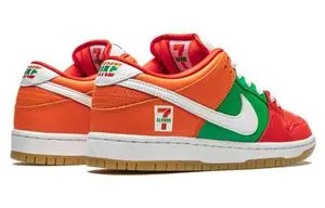 Nike Dunk Low X Seven Eleven