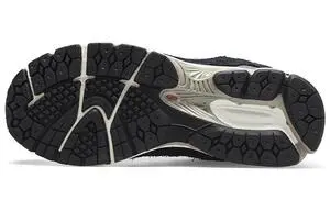 NEW BALANCE 2002r "protection Pack" Sneakers - Black/grey