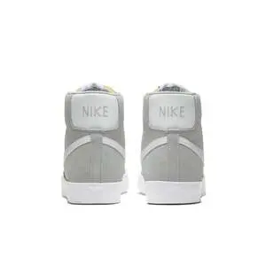 Nike Blazer Mid '77 Suede Sneakers - Grey/white