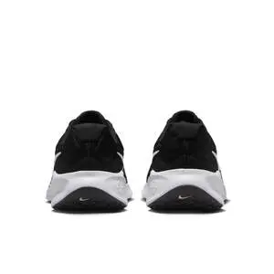 Nike Revolution Wide Sneakers - Black/white