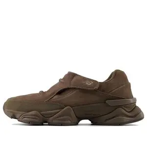 NEW BALANCE 8040 Sneakers - Brown