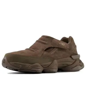 NEW BALANCE 8040 Sneakers - Brown