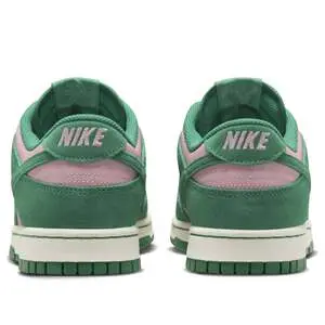 Nike Dunk Low Se Sneakers - Medium Soft Pink/malachite/sail