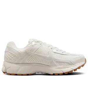 Nike Zoom Vomero Sneakers