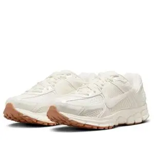 Nike Zoom Vomero Sneakers
