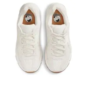 Nike Zoom Vomero Sneakers