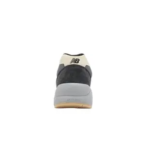 NEW BALANCE 580 Sneakers - Black/grey