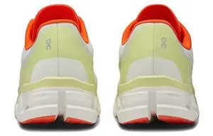 On Cloudflow 4 Sneakers - White/hay