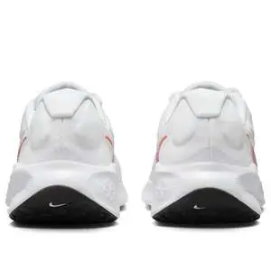 Nike Revolution Sneakers
