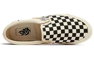 VANS Og Classic Slip-on Canvas Sneakers - Black/white