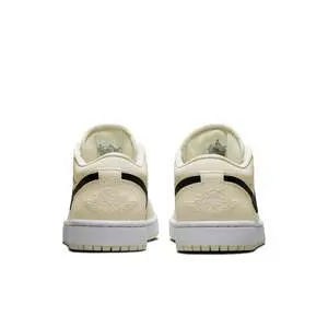 JORDAN 1 Low Sneakers - White