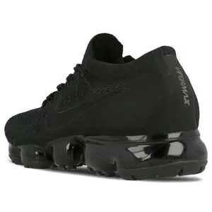 Nike Vapormax "triple 2.0" Athletic Sneakers - Black