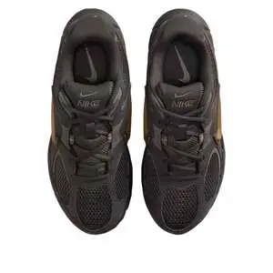 Nike V5 Rnr Sneakers