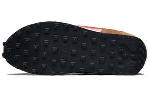 Nike Daybreak Low Top Sneakers - Brown