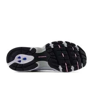 NEW BALANCE 530 Athletic Sneakers - White/pink