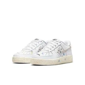 Nike Force 1 Lv8 3 Low Top Sneakers