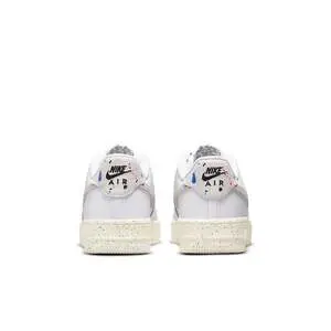 Nike Force 1 Lv8 3 Low Top Sneakers