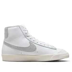 Nike Blazer Mid '77 Ess Sneakers
