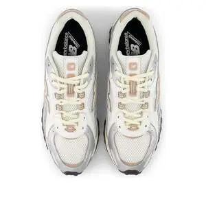 NEW BALANCE 204l Sneakers - Silver Metallic