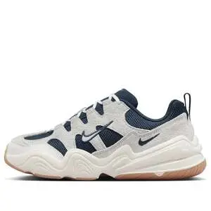 Nike Tech Hera Sneakers